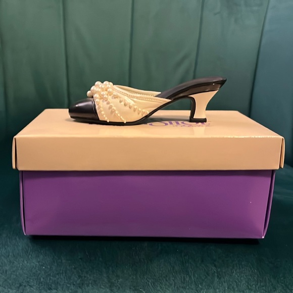Just The Right Shoe | Accents | Just The Right Shoe Figurine Pearl Mule ...